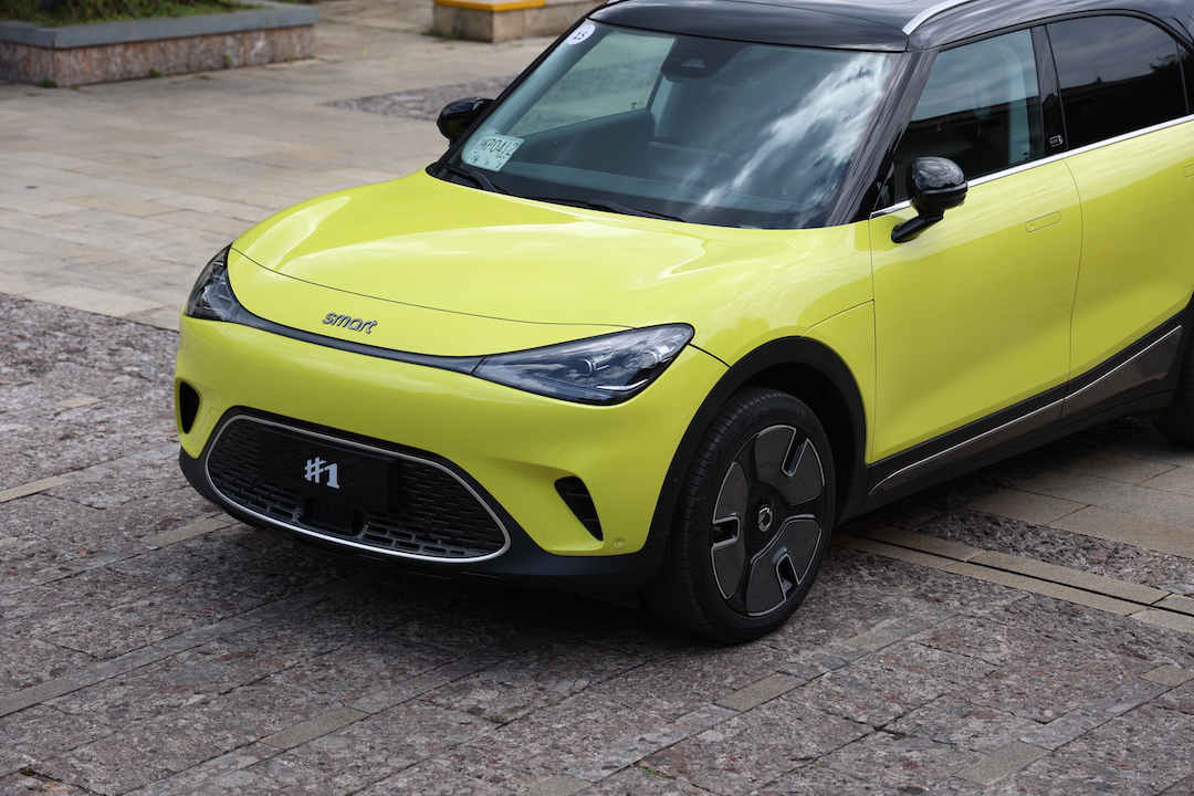 It's "fat" but also stronger. This smart elf#1 driving experience far ...