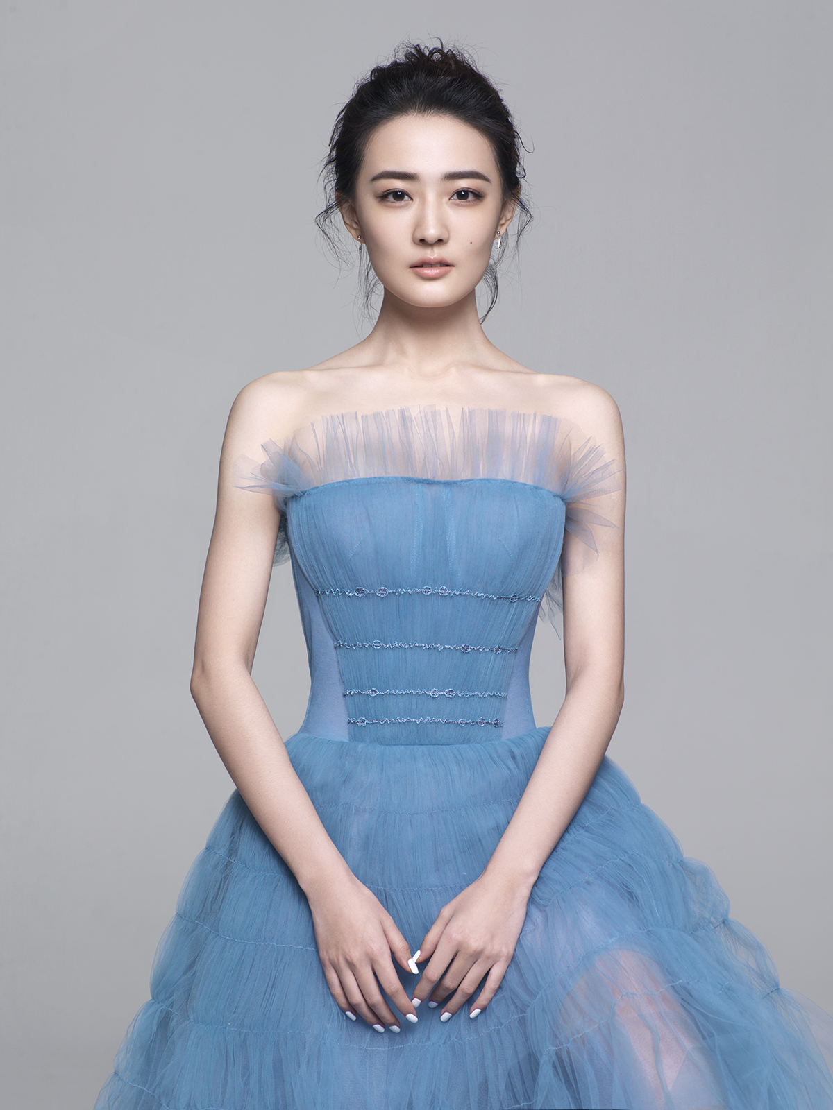 Actress clothing - Xu Lu - iNEWS
