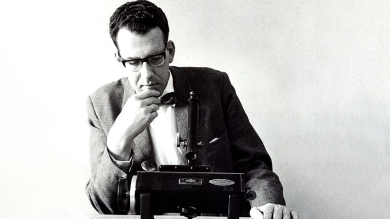 Astronomer Schmidt, best known for discovering quasars, dies - iNEWS