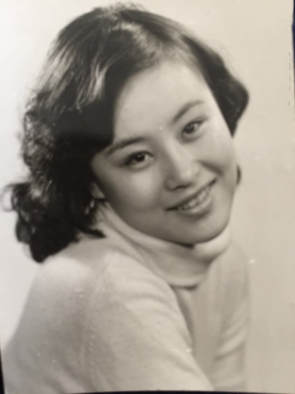 Wu Junmei's 18-year-old youthful photos caused controversy, her ...
