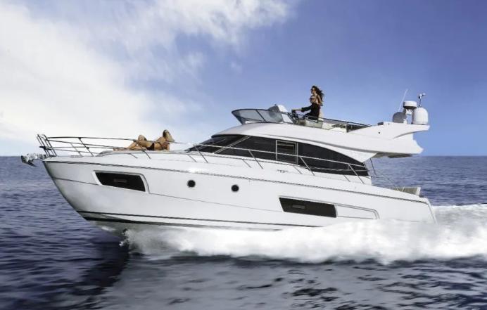 What happens when an elephant meets a yacht? How powerful they are, you ...