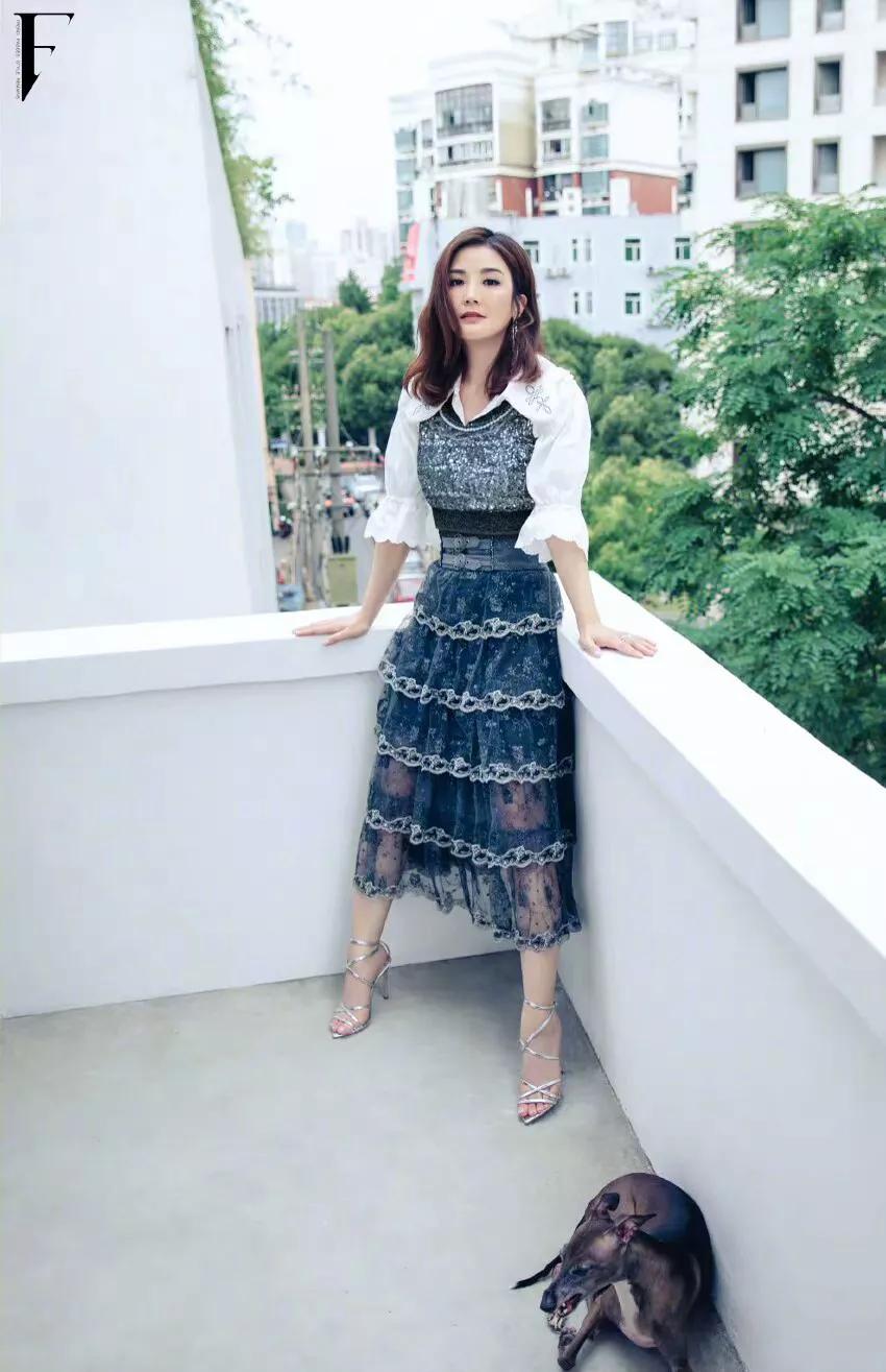 Pretty Celebrity: Charlie Choi High-Heeled Beauty - iNEWS