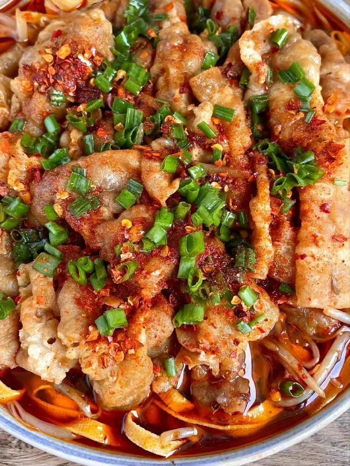 My mom's spicy fat beef is huge and delicious - iNEWS