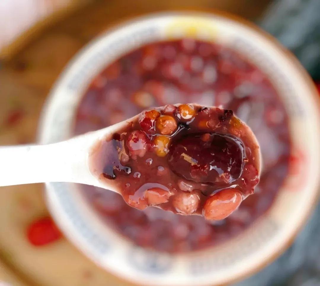 A bowl of excellent Laba porridge, these five things can not be missed ...