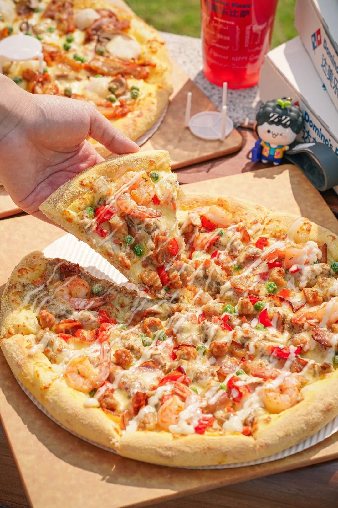 Domino's is going big!This time, the joint name of Changcaoyan ...