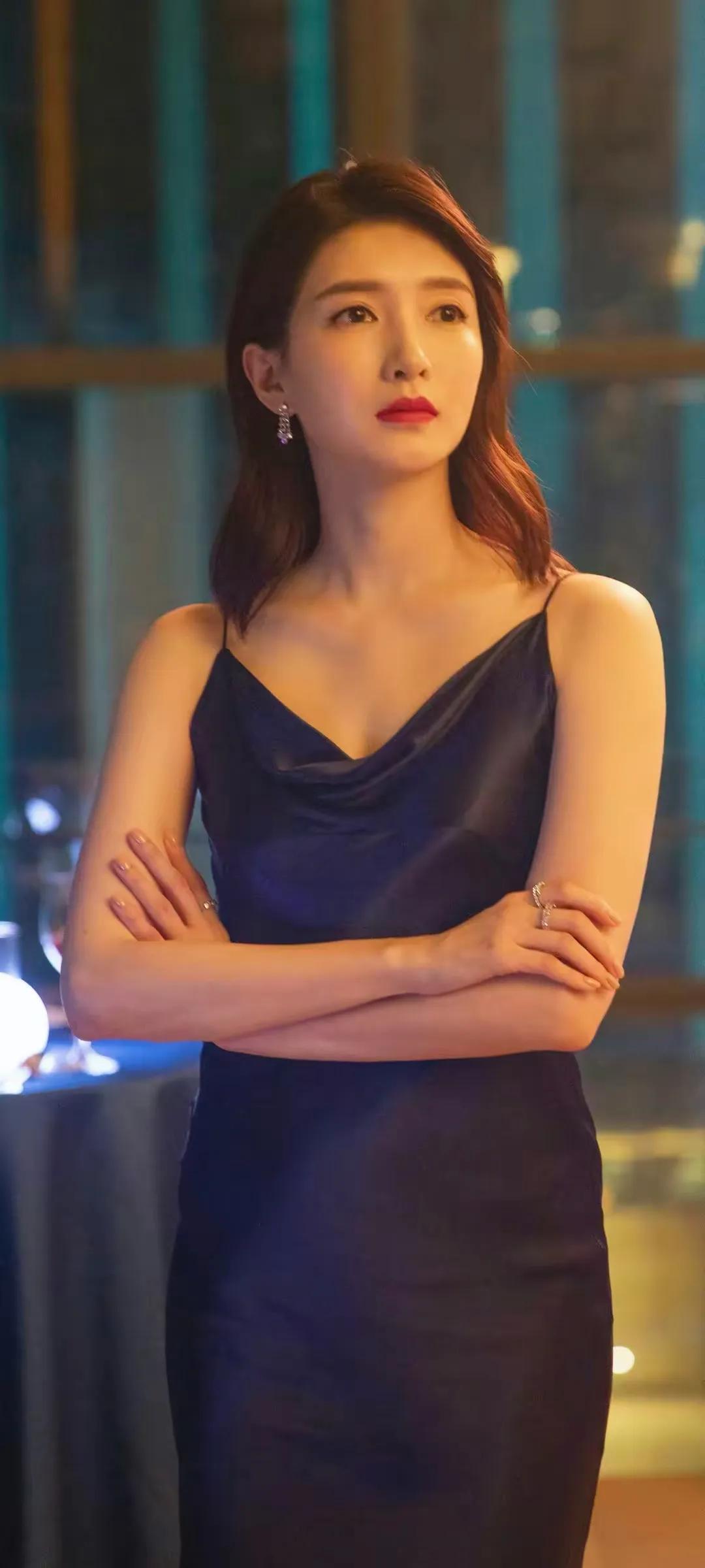 Jiang Shuying is beautiful - iNEWS