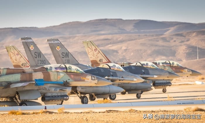 Why do the characters in the movie Top Gun call each other by nicknames ...