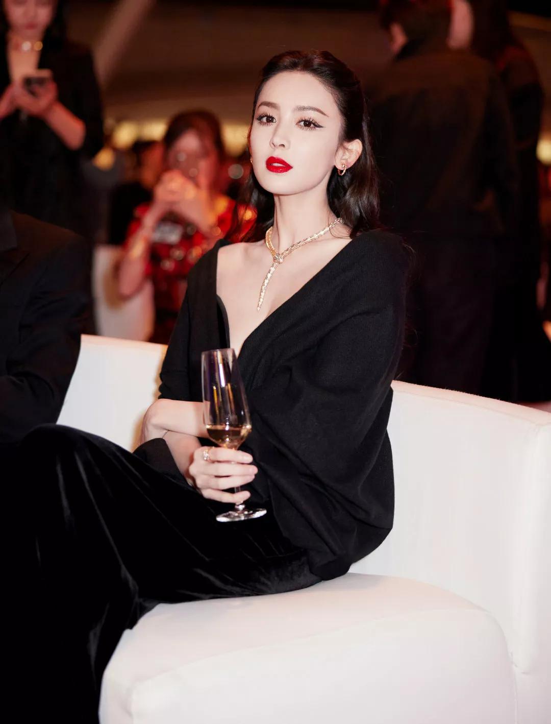 Nazha, Ni Ni, Song Jia, Shu Qi and Wen Qi appreciate beauties - iMedia