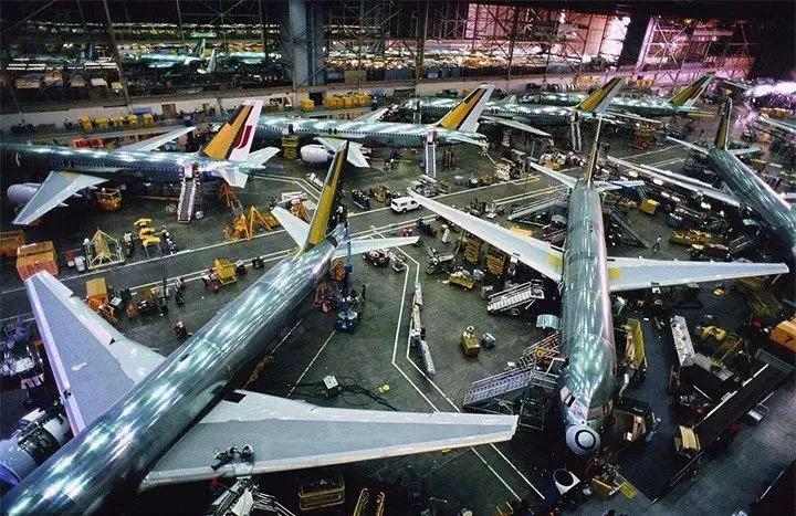 Boeing vs Lockheed Martin: Who's Stronger? Analyze the advantages and ...
