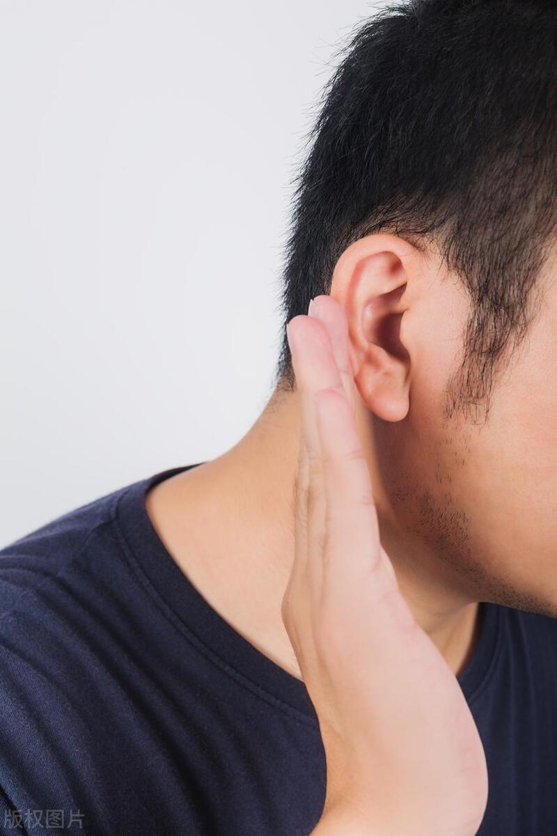 An elderly person at home cannot hear clearly. What should you do first ...