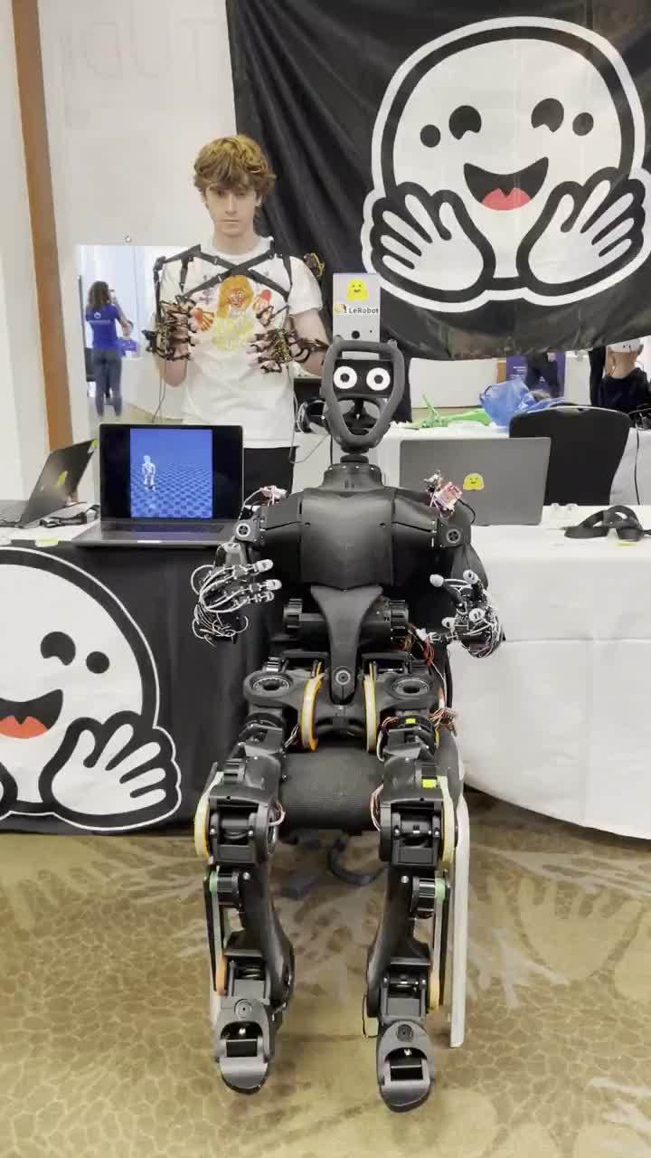 Hugging Face launches two open-source humanoid robots, HopeJR and Reachy Mini - iNEWS