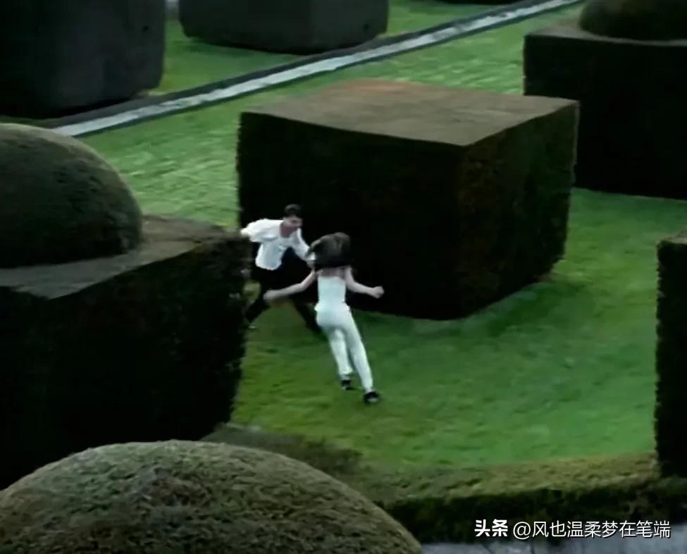 Liming and the beautiful woman filmed a couple MV, so happy! When he ...