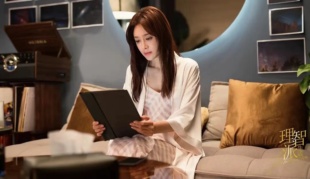 Also playing "Female Lawyer", the contrast between Yang Mi, Yuan Quan ...