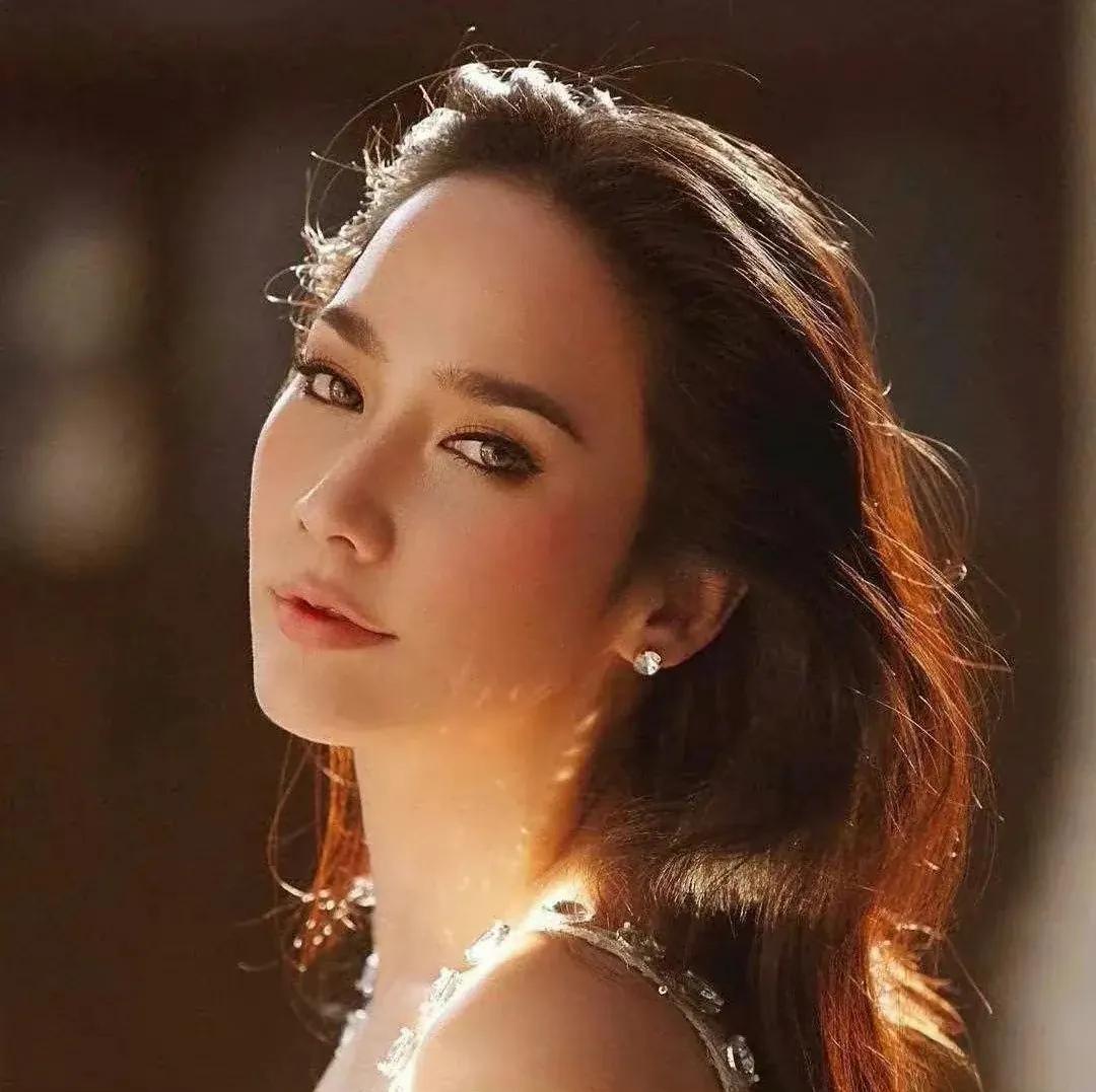 Sister Lang 4 invited a Thai lady Xiaoshui Aump? - iMedia