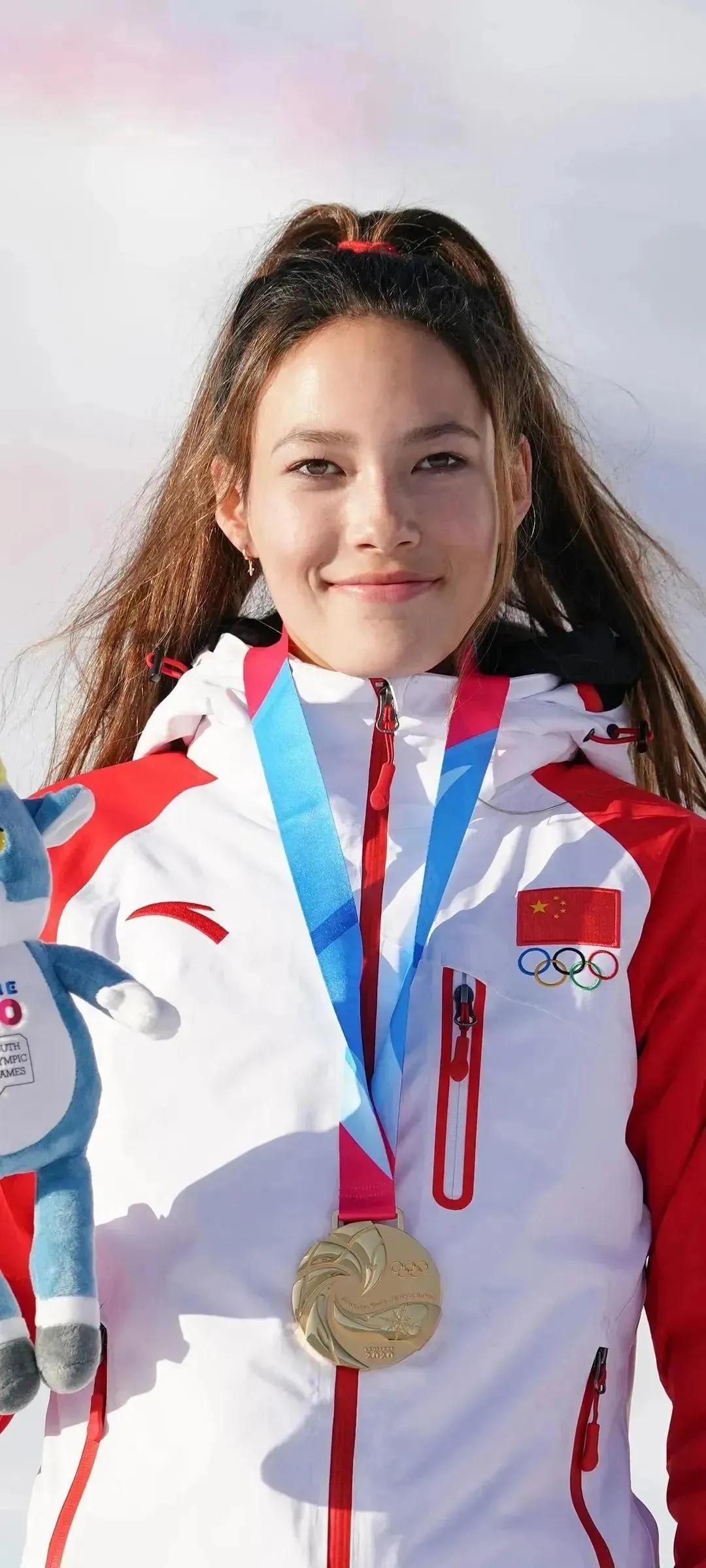 Share pictures - temperament goddess Gu Ailing - iNEWS