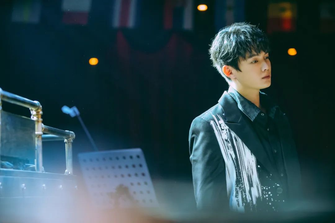"Rock and Roll" Li Yinan: Let's rock!Youth, dreams, passion... - iNEWS