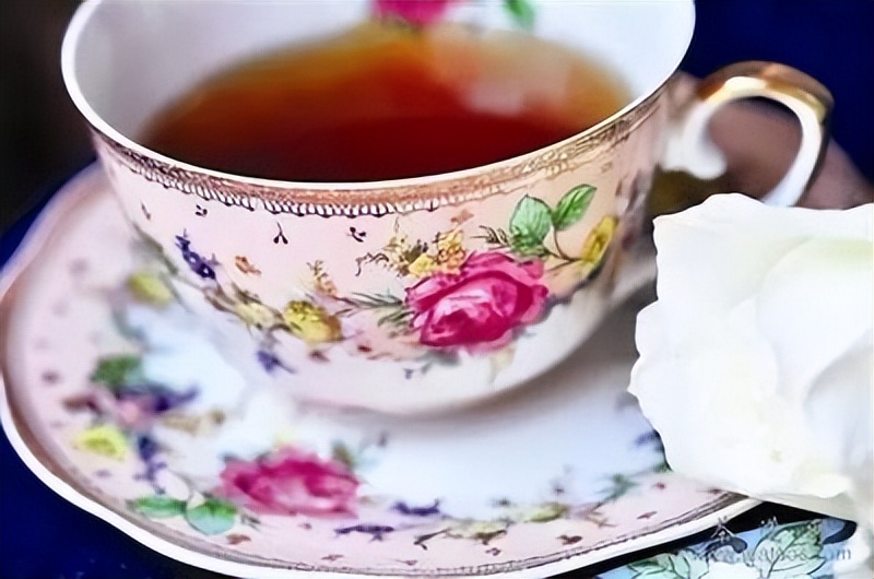 What changes has British tea culture experienced? What kind of ...