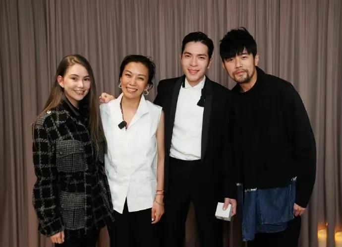 Xiao Jingteng's fiancée Lin Youhui's pregnancy photos were exposed ...