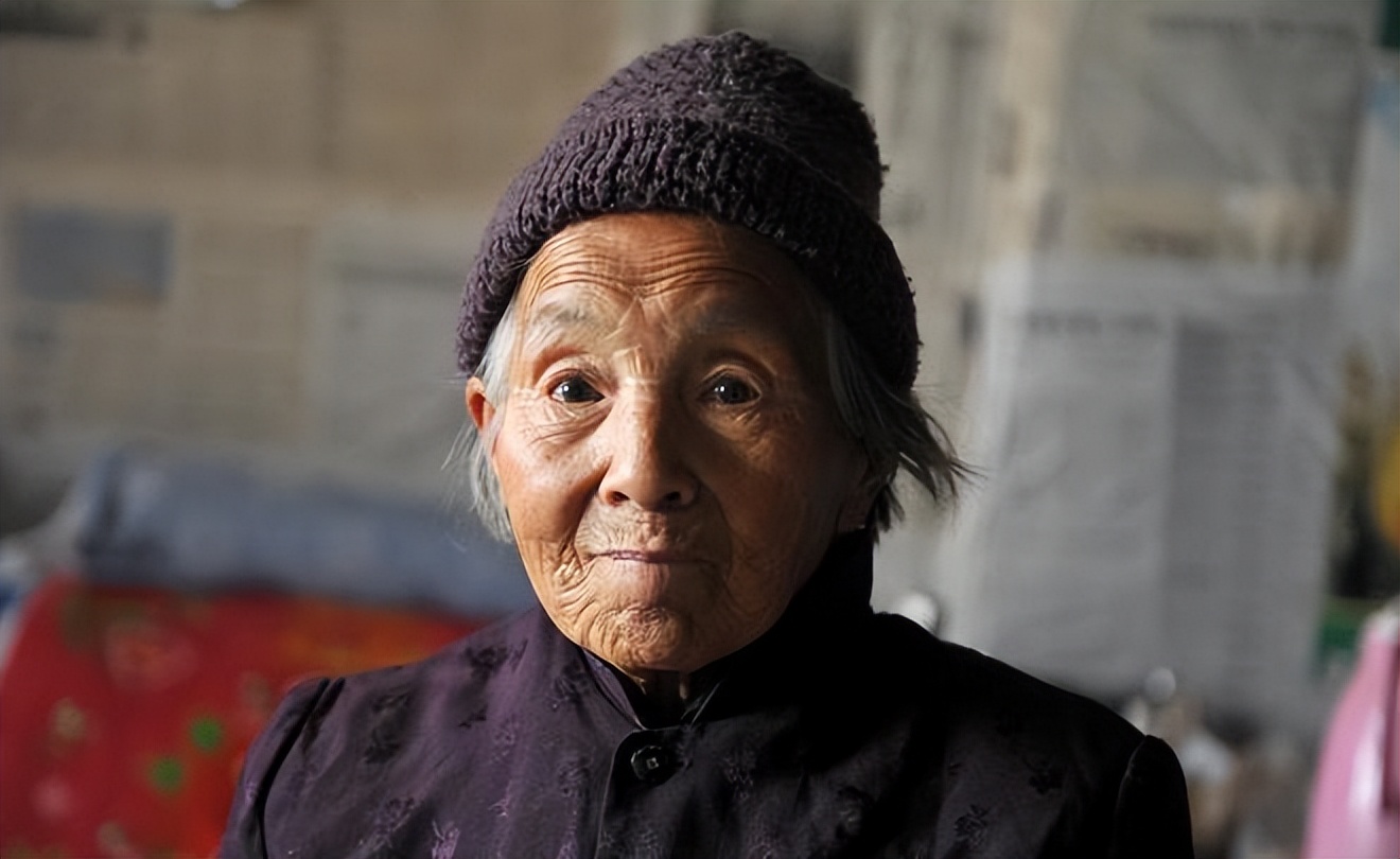 Life "hidden" on the face? Long-lived people may have these 4 features ...