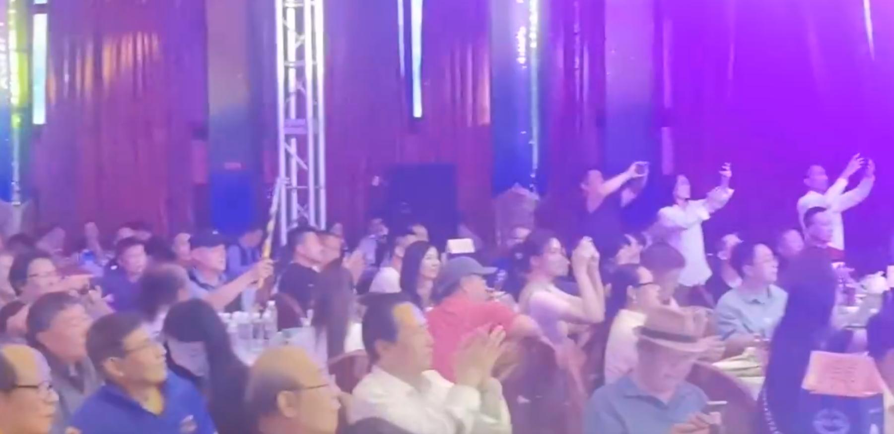 The 48-year-old singer Tang Can made a comeback and was invited to ...