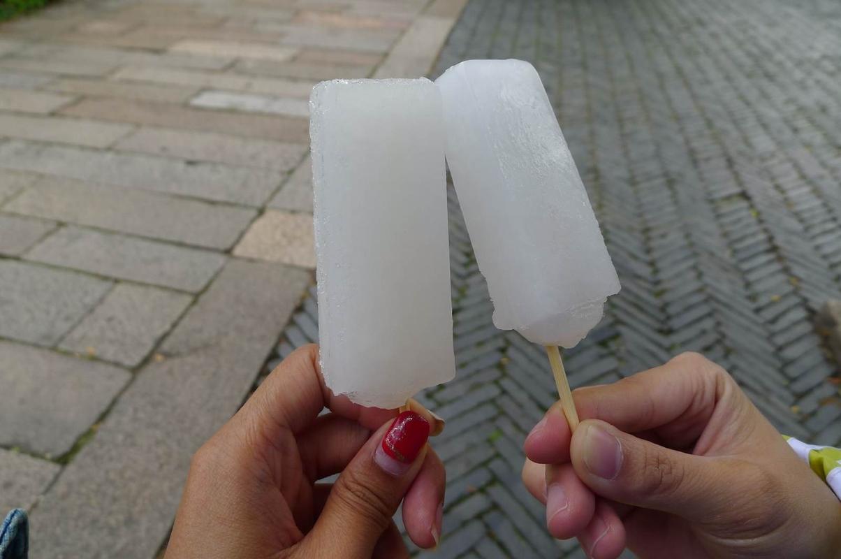 5 kinds of popsicles were popular when I was a child, but now I rarely ...