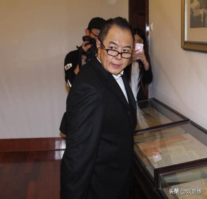 Coaxing a 21-year-old student, and a 64-year-old big fan belly, these ...