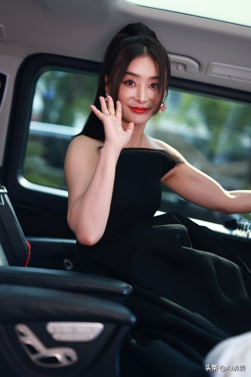 Yuan Shanshan went back to her hometown to attend her cousin's wedding ...