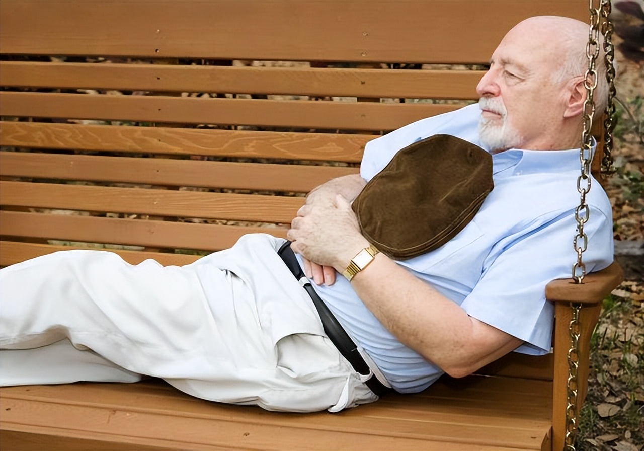 What is the connection between naps and health?Reminder: Take naps ...