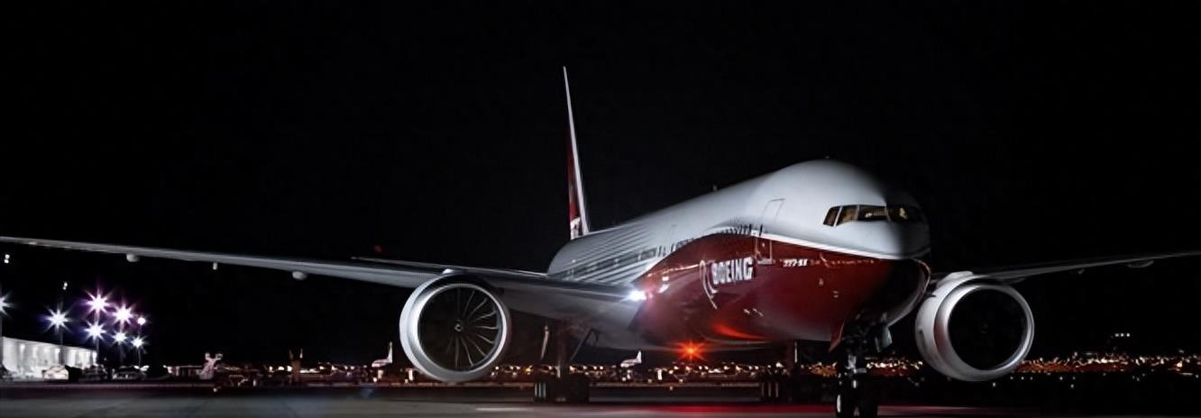 The world's largest twin-engine civil aviation aircraft, the Boeing 777 ...
