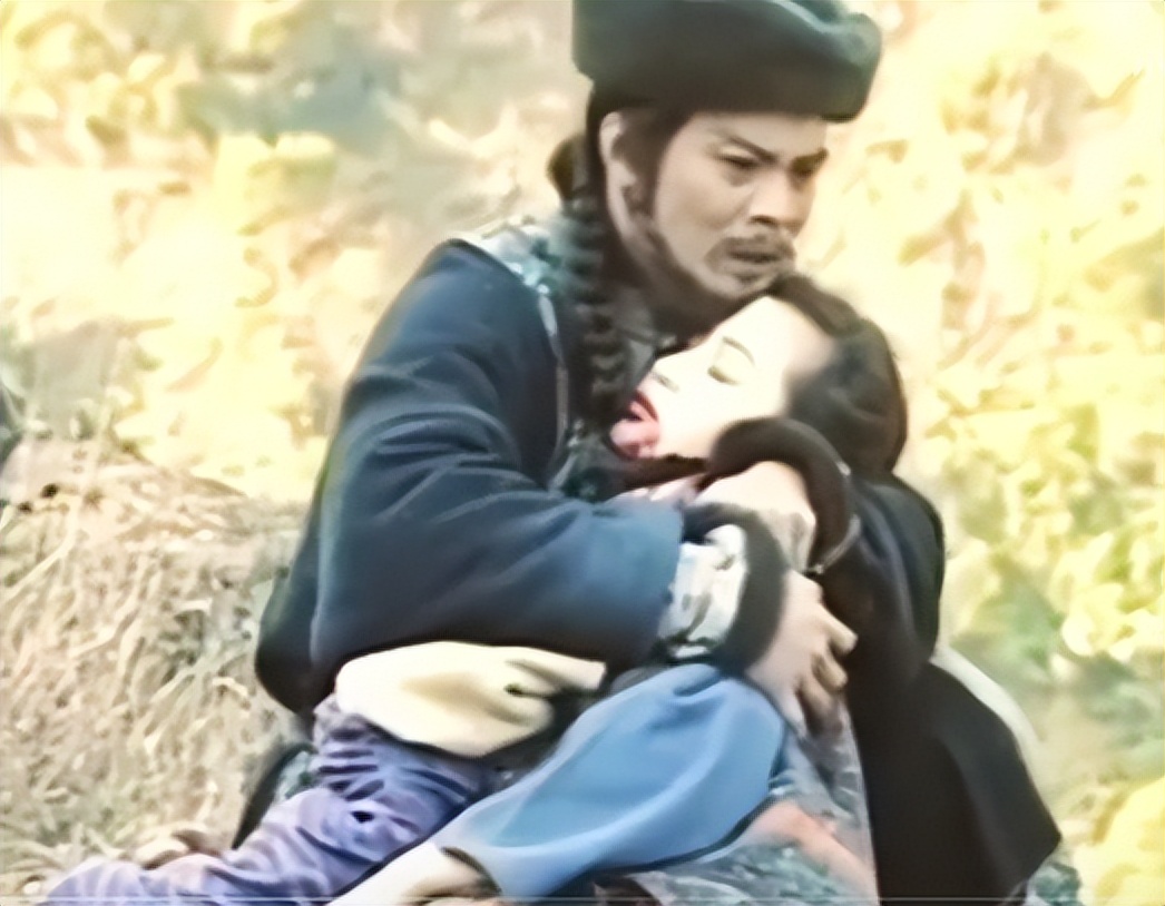 A professional TVB supporting actress, she reached the peak of acting ...