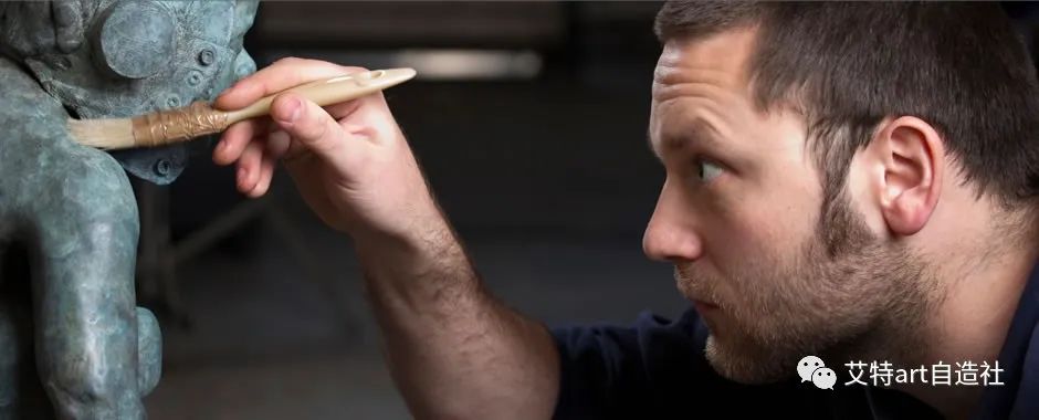 Sculptor George Triggs captures idiosyncrasies in life - iNEWS