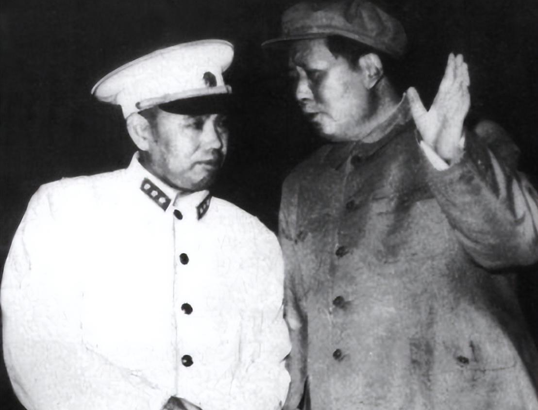 In 1967, someone came to the Jingxi Hotel to arrest Xu Shiyou. Zhou ...