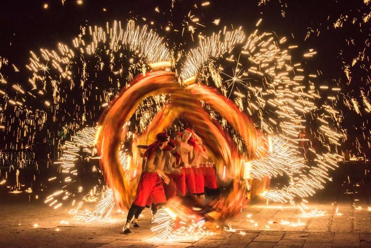 Intangible cultural heritage culture forging iron flowers, turning 1600 ...