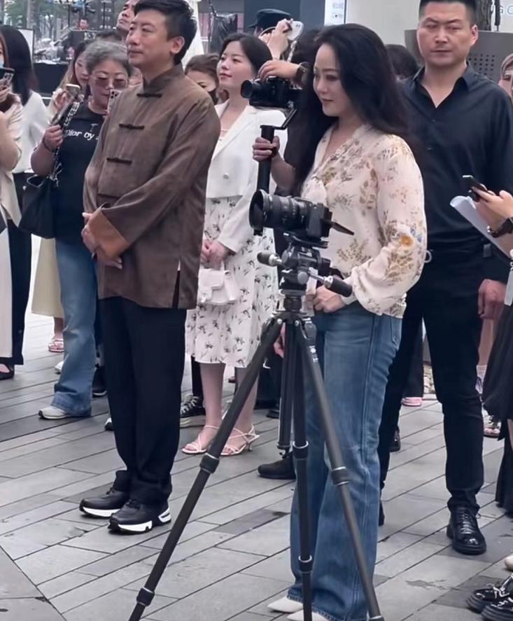 Zhang Xiaohui was photographed by a passerby as an aunt, five big and ...