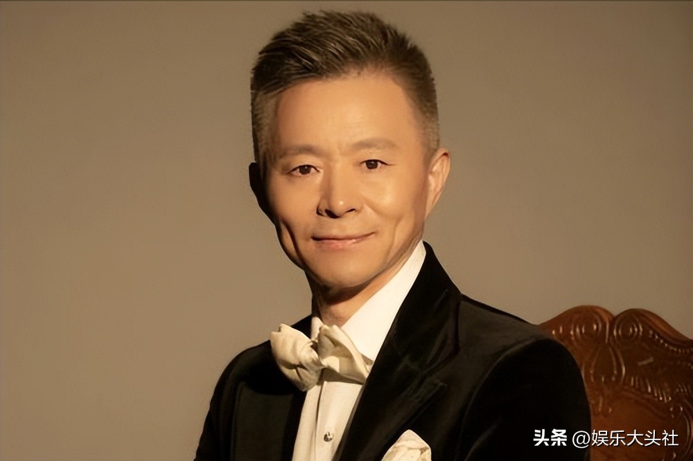 Wang Hongwei, the prince of the West: lost his father at the age of 4, and his mother has been ...