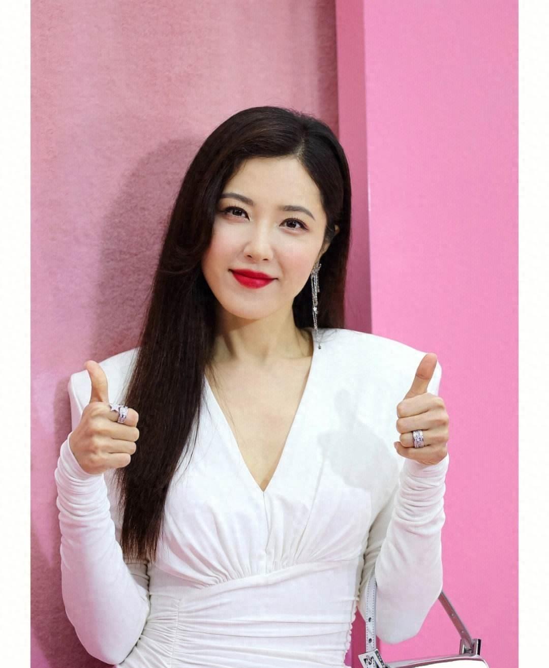 Actor Zeng Li: Known as a once-in-two-hundred-year beauty, she is still ...