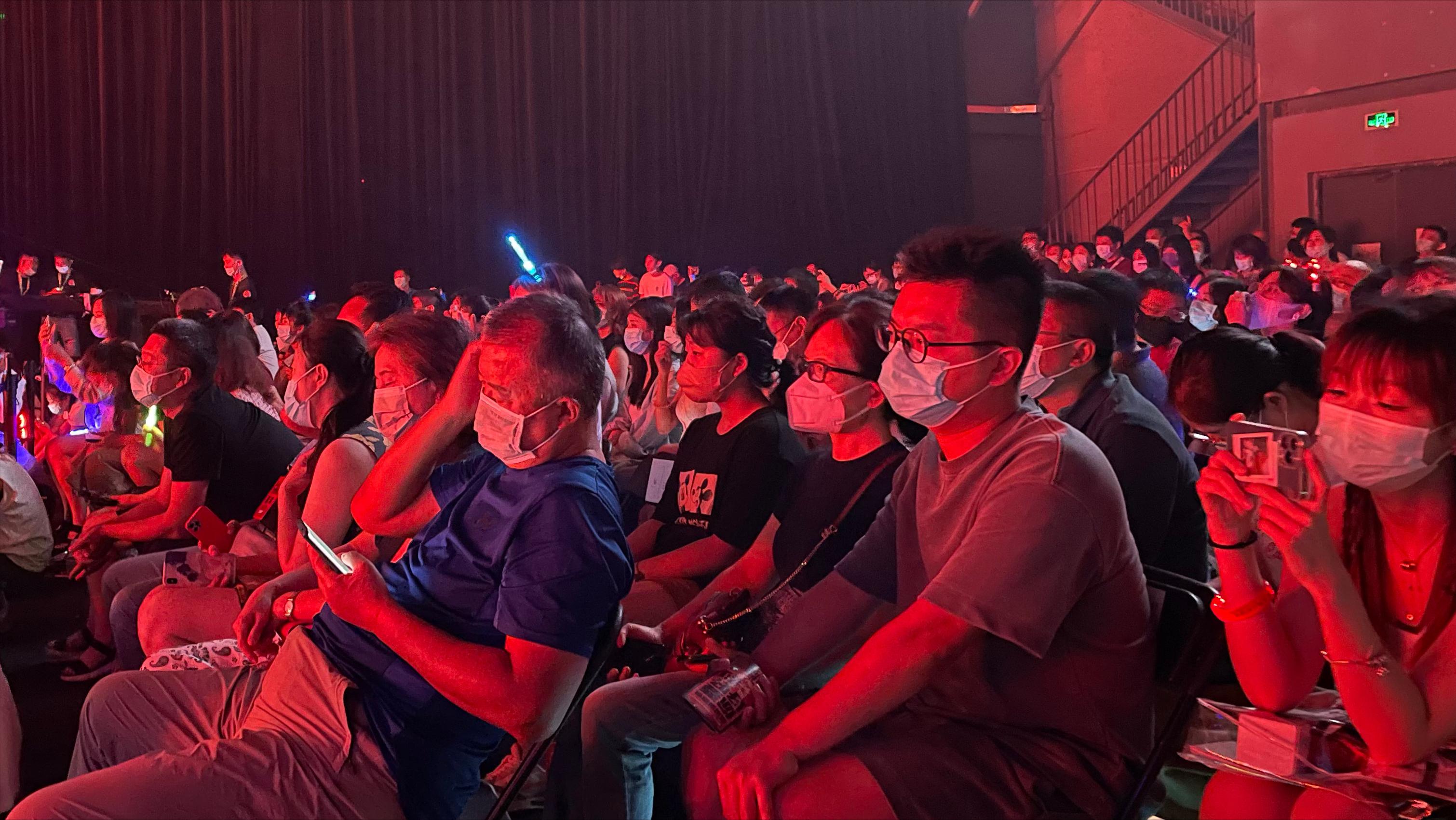 "You want a good rock concert", Zhang Qi burns the audience - iNEWS