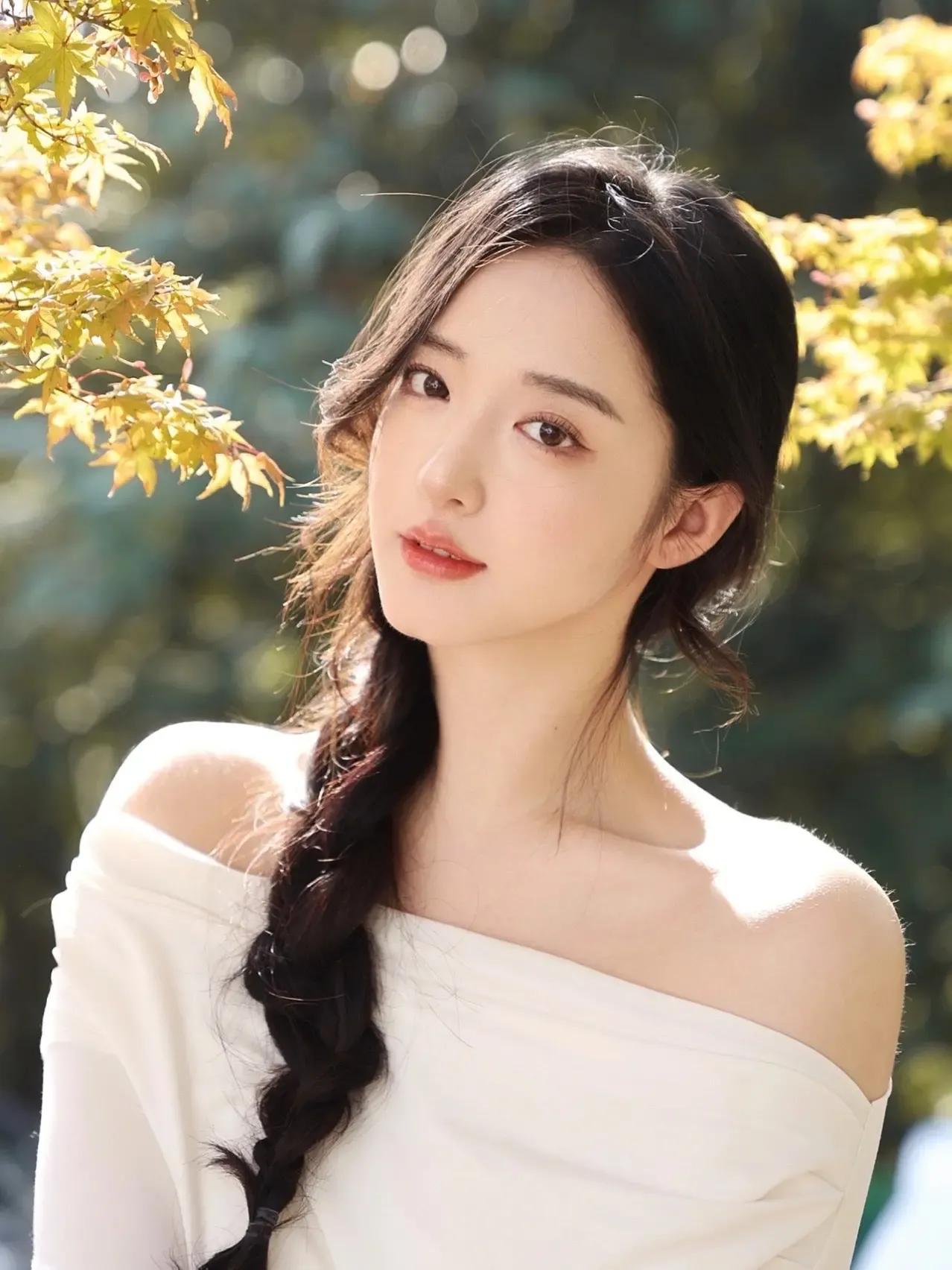 Princess Changping of Bai Xueyang's Spring Biography of Elegant Songs ...