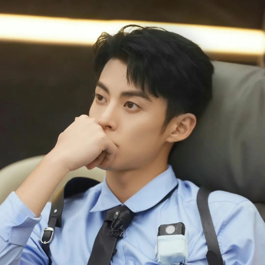 Little Gossip, Ouyang Nana, Ju Jingyi, Song Qian - iNEWS