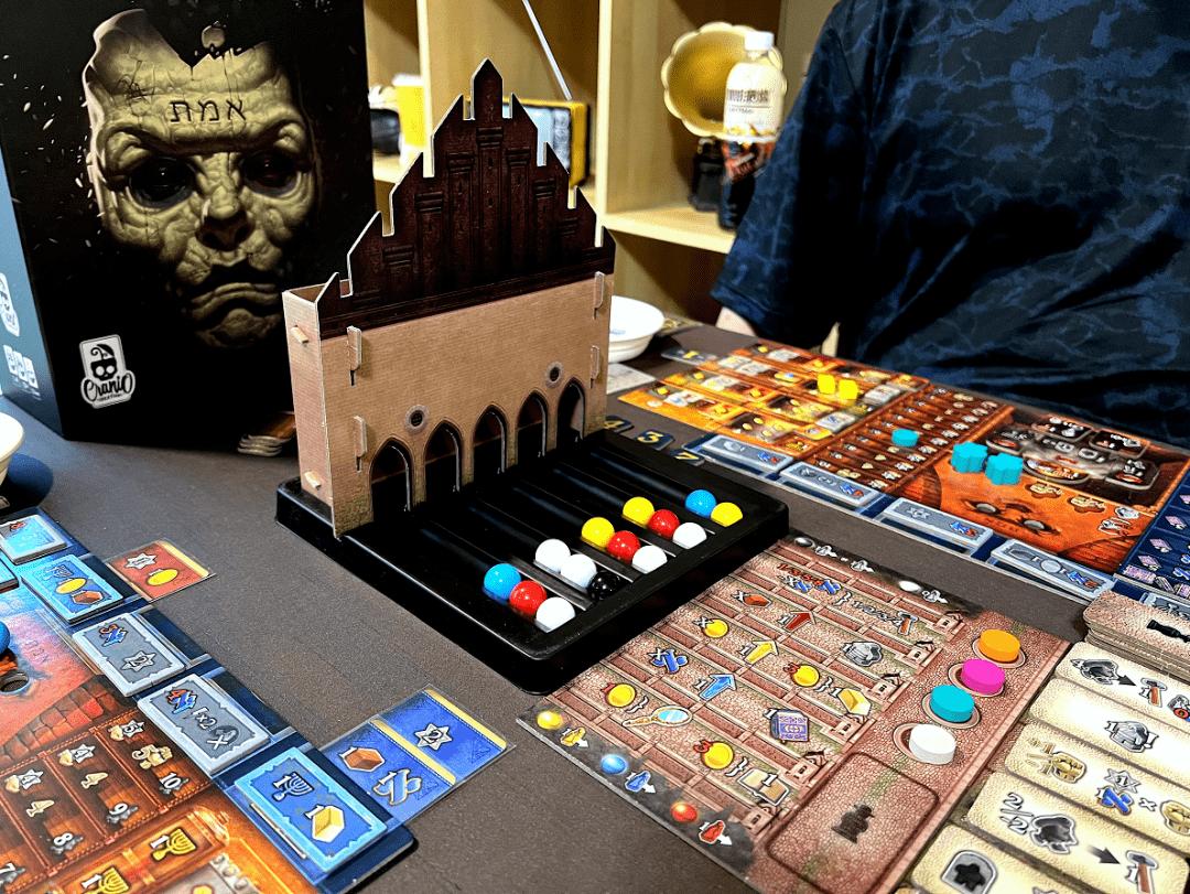 The "Puppet Golem" with a scary cover is actually a tool man game - iNEWS