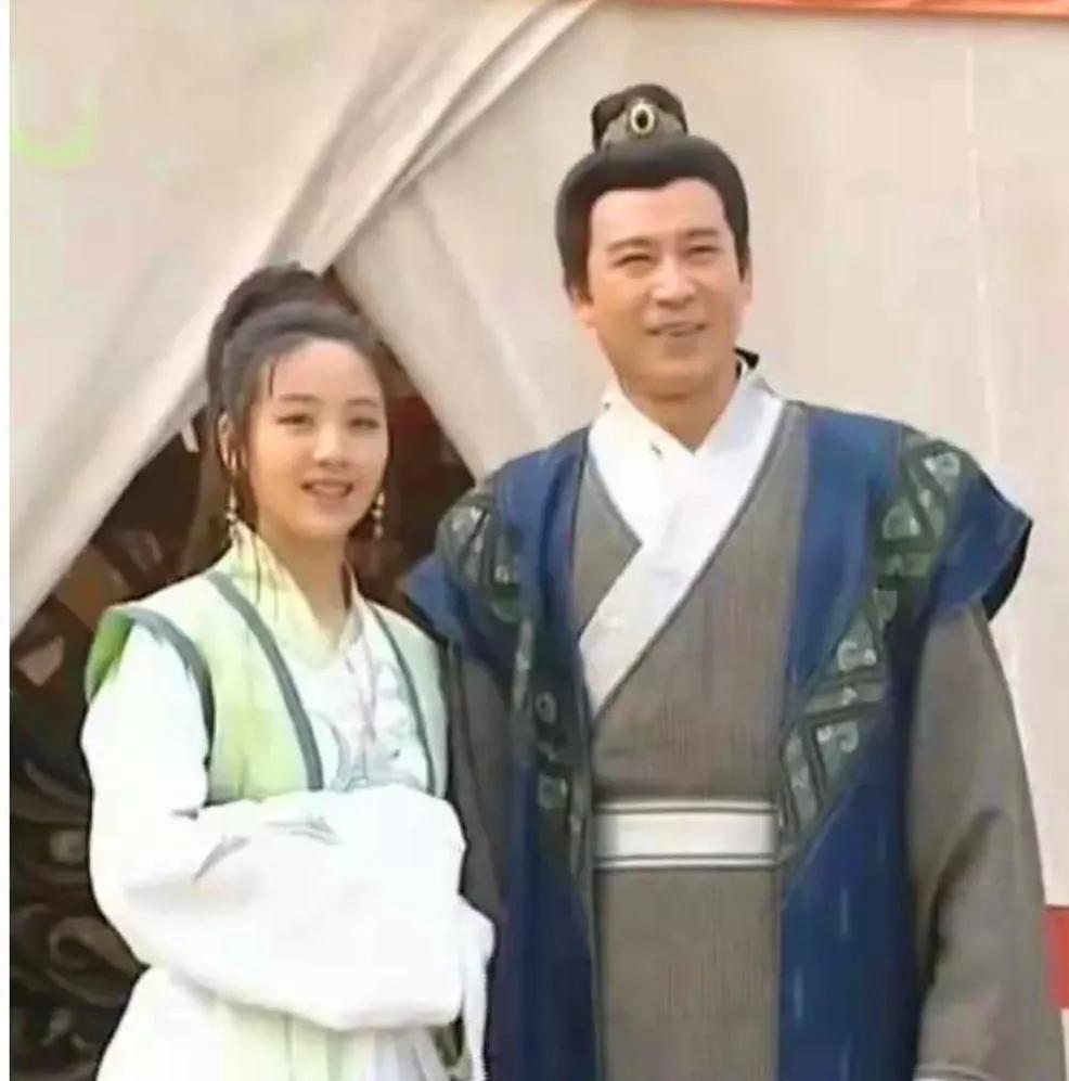 There will be no ancient puppet drama with 5 pairs of CP in 20 episodes ...