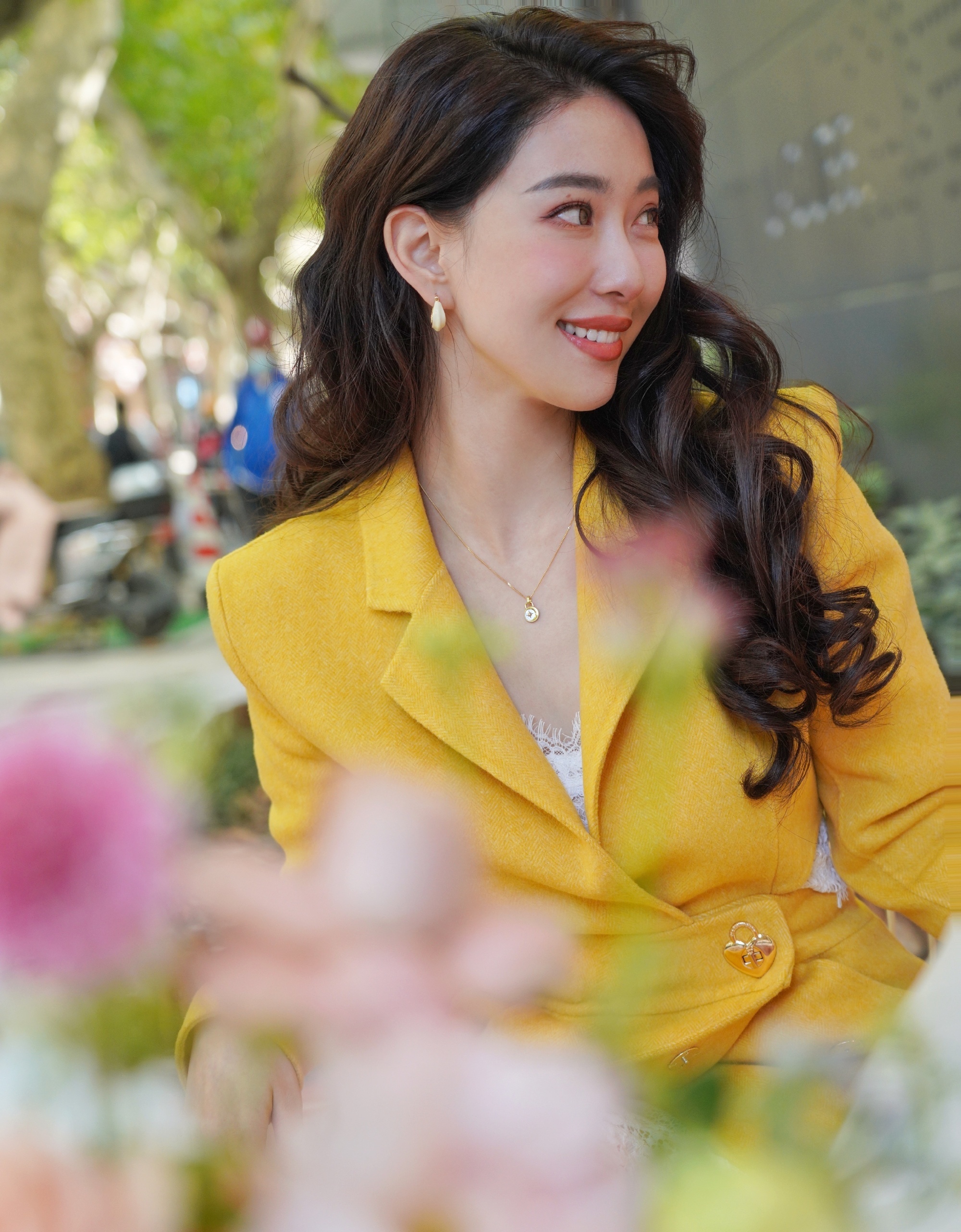 Internet fashion celebrity Shen Yunfei posted the latest photo, wearing ...