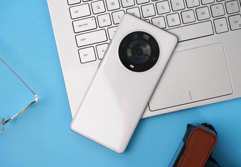 There are more and more curved screen phones now, is it good to buy a ...