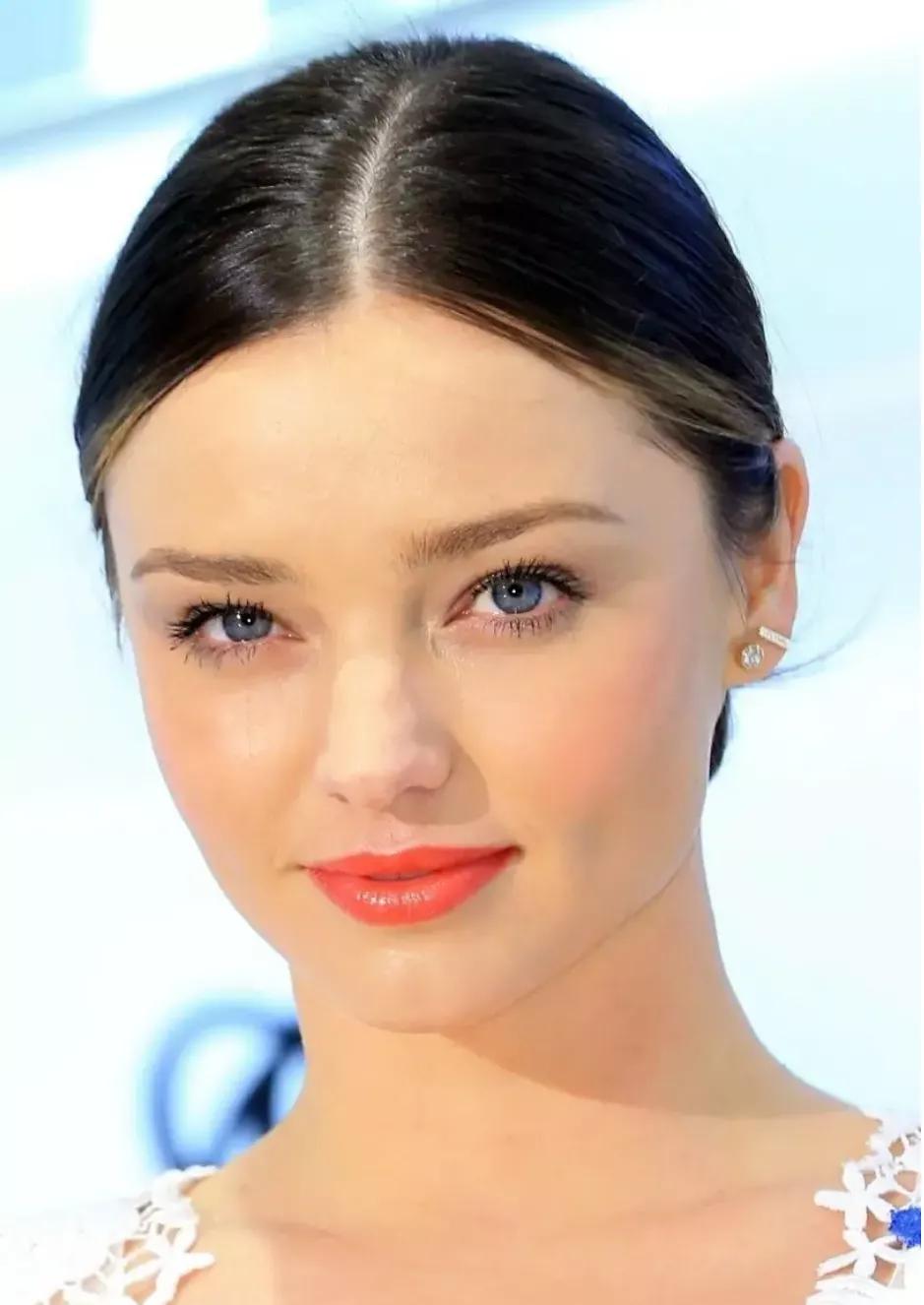 The most beautiful Victoria's Secret Angel, Miranda Kerr, kills all the ...