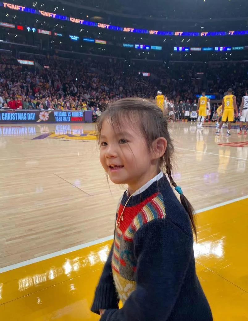 There is a kind of heredity called Edison Chen's daughter!He was ...