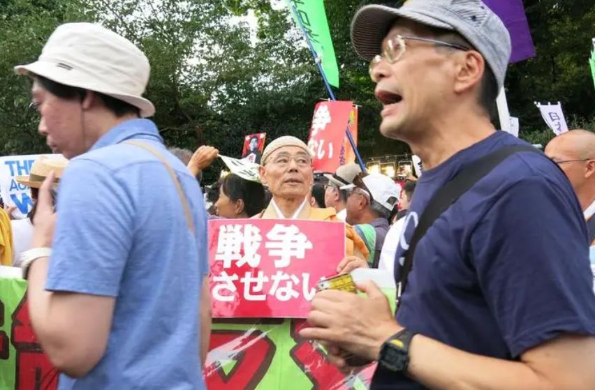 Kishida on the cover of Time: Japan will abandon pacifism - iNEWS