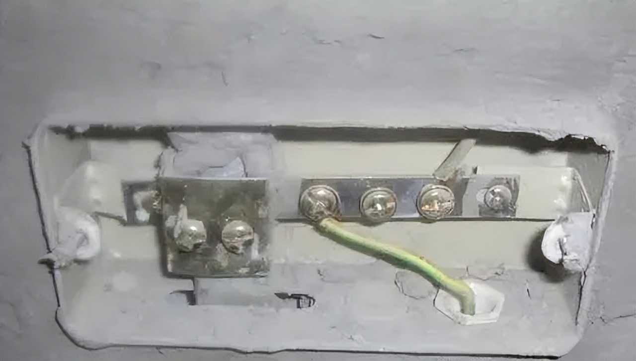 Why do bathrooms need to be equipped with equipotentials?This old ...