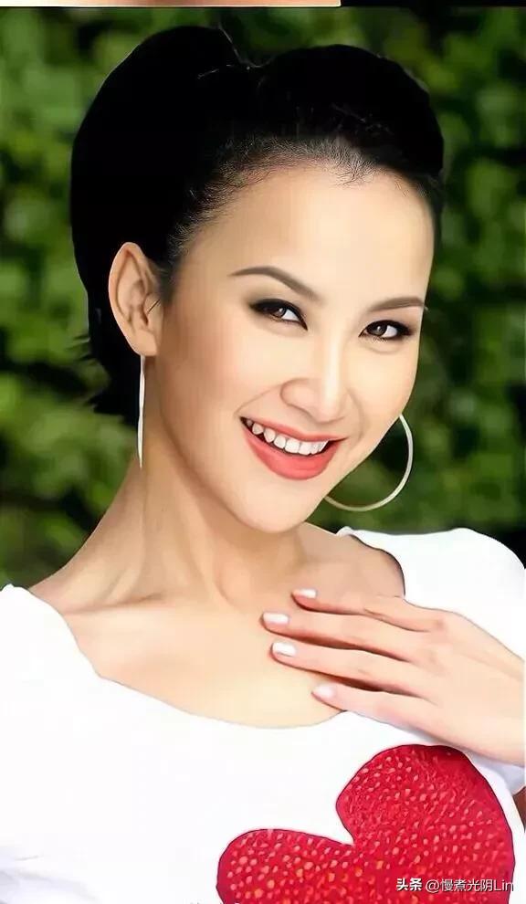 Under Li Mei's bright sunny appearance, there is a sad heart - iNEWS