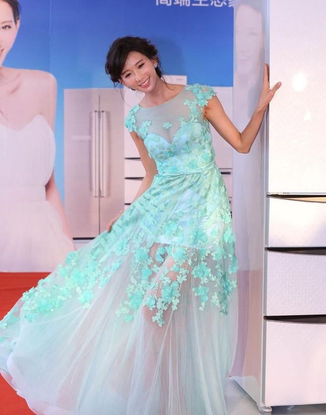Zhiling gave birth to a son at the age of fifty - iNEWS