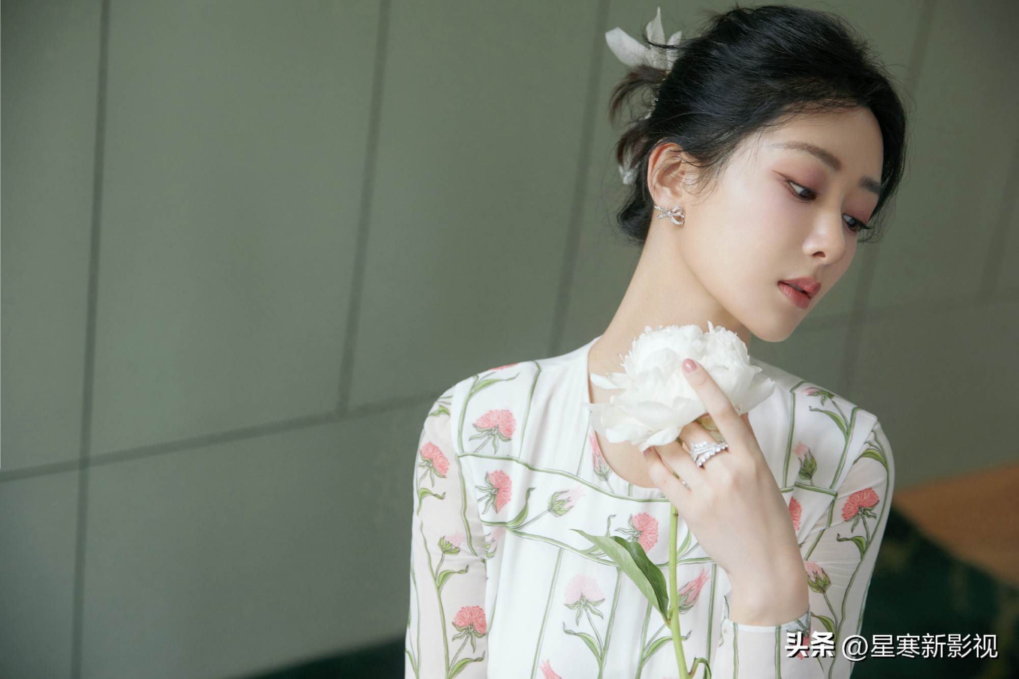 Yang Zi's "The Story of Joy" started filming in a low-key manner, with ...